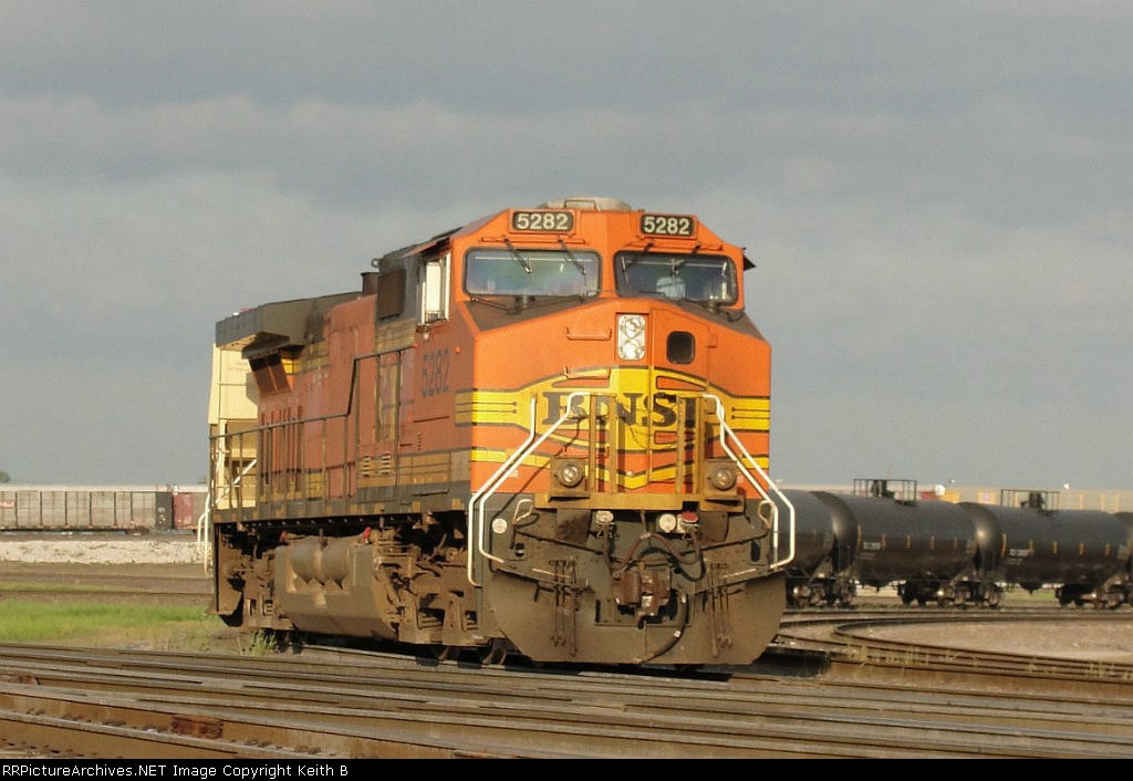 BNSF 5282